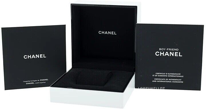 [Käyttämätön] Chanel H7189 - J12 Täysi setti